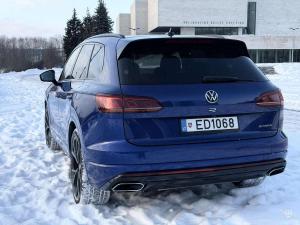 Blue Volkswagen Touareg 2021 in Vilnius, with an engine capacity of 3.00 L and mileage of 148 thousand km for 47000 €, photo 4 on AUTOMOTO.COM.LV