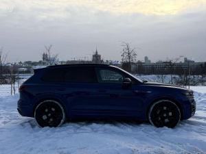 Blue Volkswagen Touareg 2021 in Vilnius, with an engine capacity of 3.00 L and mileage of 148 thousand km for 47000 €, photo 8 on AUTOMOTO.COM.LV
