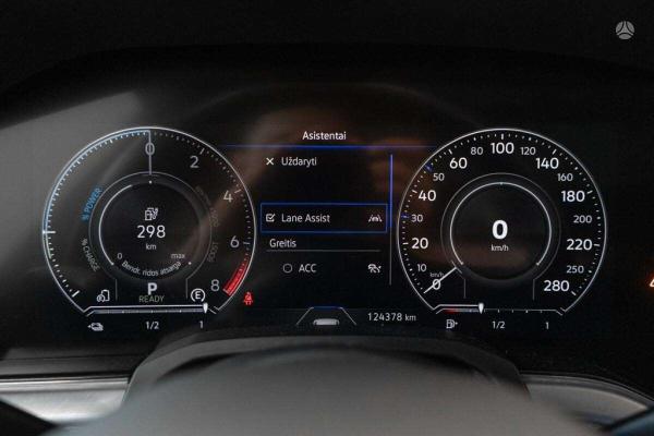 Blue Volkswagen Touareg 2021 in Vilnius, with an engine capacity of 3.00 L and mileage of 124 thousand km for 42300 €, photo 11 on AUTOMOTO.COM.LV