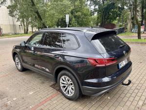Blue Volkswagen Touareg 2022 in Vilnius, with an engine capacity of 3.00 L and mileage of 157 thousand km for 26900 €, photo 6 on AUTOMOTO.COM.LV