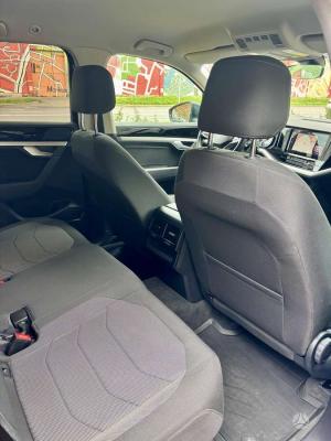 Blue Volkswagen Touareg 2022 in Vilnius, with an engine capacity of 3.00 L and mileage of 157 thousand km for 26900 €, photo 13 on AUTOMOTO.COM.LV