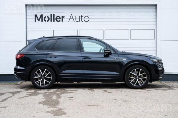 Volkswagen Touareg 2022 Rīga vietnē Zils Volkswagen Touareg 2022 Rīga, ar dzinēja tilpumu 3.00 L un nobraukumu 134 tūkst. km par 45900 €, foto 6 vietnē AUTOMOTO.COM.LV