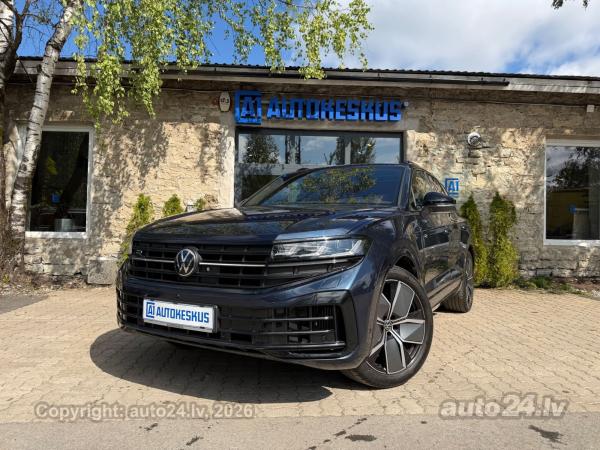 Синий Фольксваген Туарег 2023 в Таллин, объемом двигателя 3.00 л и пробегом 38 тыс. км за 67990 €, фото 1 на AUTOMOTO.COM.LV