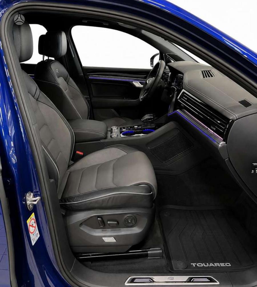 Zils Volkswagen Touareg 2024 Kauņa, ar dzinēja tilpumu 2.97 L un nobraukumu 38 tūkst. km par 67600 €, foto 7 vietnē AUTOMOTO.COM.LV