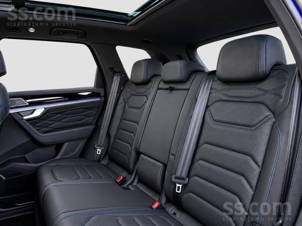 Zils Volkswagen Touareg 2024 Rīga, ar dzinēja tilpumu 3.00 L un nobraukumu 55 tūkst. km par 73890 €, foto 9 vietnē AUTOMOTO.COM.LV
