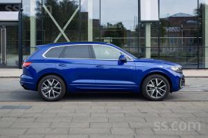 Zils Volkswagen Touareg 2025 Rīga, ar dzinēja tilpumu 3.00 L un nobraukumu 19 tūkst. km par 71950 €, foto 9 vietnē AUTOMOTO.COM.LV