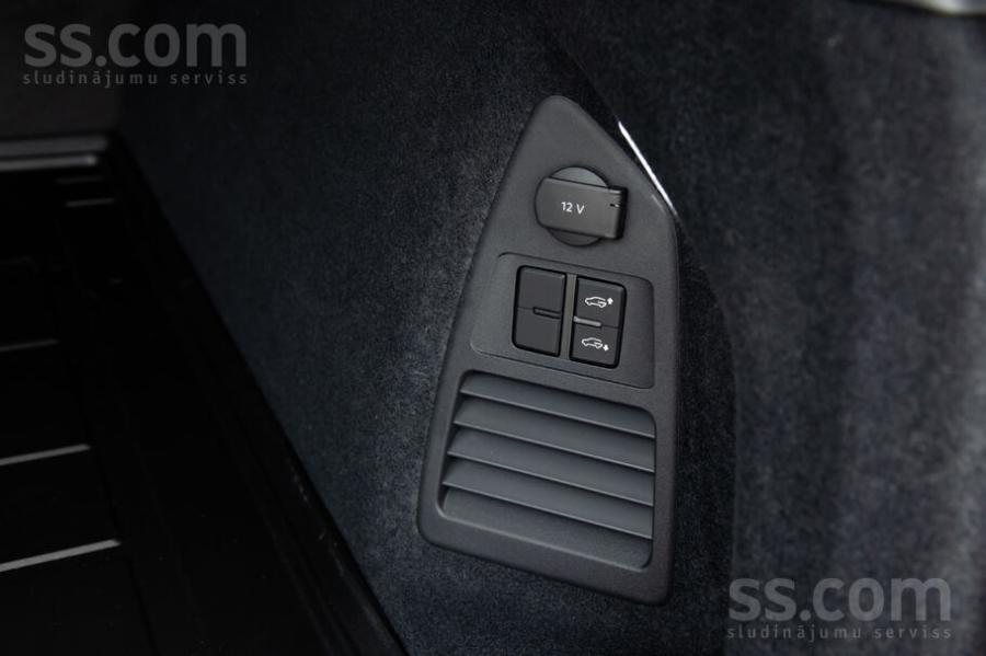 Zils Volkswagen Touareg 2025 Rīga, ar dzinēja tilpumu 3.00 L un nobraukumu 19 tūkst. km par 71950 €, foto 13 vietnē AUTOMOTO.COM.LV