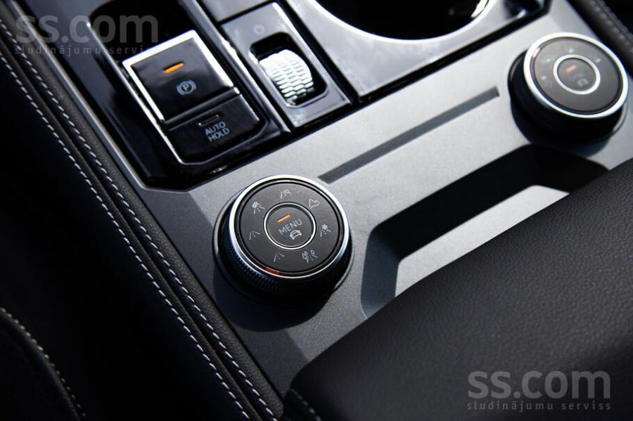 Zils Volkswagen Touareg 2025 Rīga, ar dzinēja tilpumu 3.00 L un nobraukumu 19 tūkst. km par 71950 €, foto 26 vietnē AUTOMOTO.COM.LV