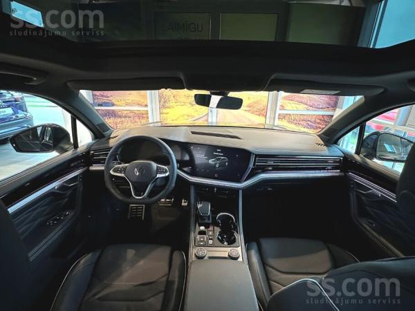 Blue Volkswagen Touareg 2026 in Valmiera, with an engine capacity of 3.00 L and mileage of 10 thousand km for 74700 €, photo 8 on AUTOMOTO.COM.LV