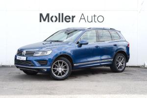 Blue Volkswagen Touareg 2017 in Riga, with an engine capacity of 3.00 L and mileage of 182 thousand km for 16800 €, photo  on AUTOMOTO.COM.LV
