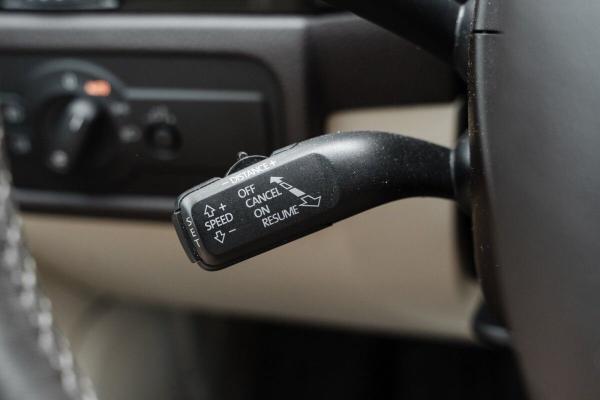 Zils Volkswagen Touareg 2017 Rīga, ar dzinēja tilpumu 3.00 L un nobraukumu 182 tūkst. km par 16800 €, foto 9 vietnē AUTOMOTO.COM.LV