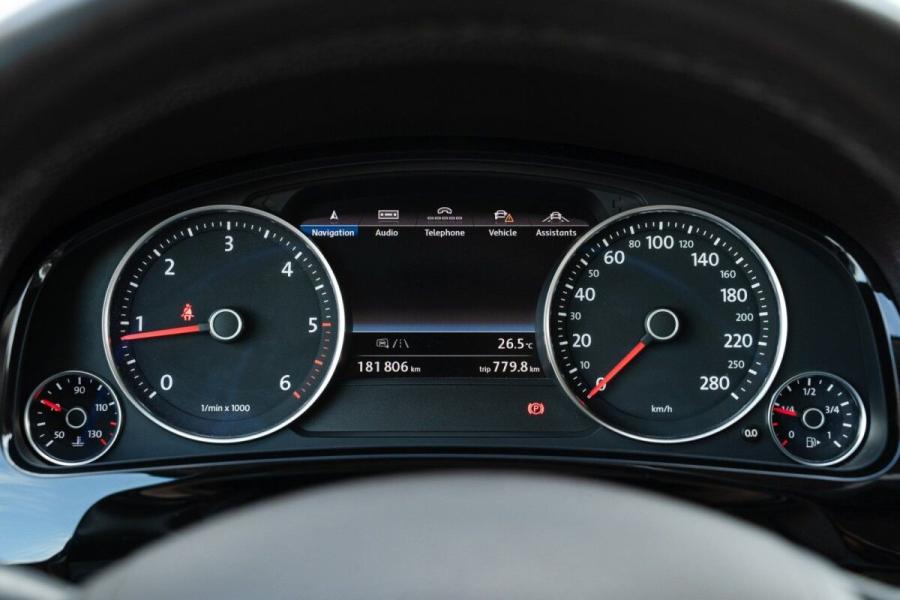 Zils Volkswagen Touareg 2017 Rīga, ar dzinēja tilpumu 3.00 L un nobraukumu 182 tūkst. km par 16800 €, foto 13 vietnē AUTOMOTO.COM.LV