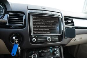 Zils Volkswagen Touareg 2017 Rīga, ar dzinēja tilpumu 3.00 L un nobraukumu 182 tūkst. km par 16800 €, foto 20 vietnē AUTOMOTO.COM.LV