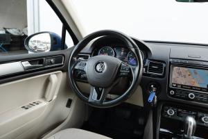 Zils Volkswagen Touareg 2017 Rīga, ar dzinēja tilpumu 3.00 L un nobraukumu 182 tūkst. km par 16800 €, foto 22 vietnē AUTOMOTO.COM.LV