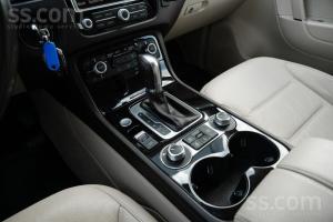 Zils Volkswagen Touareg 2017 Rīga, ar dzinēja tilpumu 3.00 L un nobraukumu 182 tūkst. km par 16800 €, foto 15 vietnē AUTOMOTO.COM.LV
