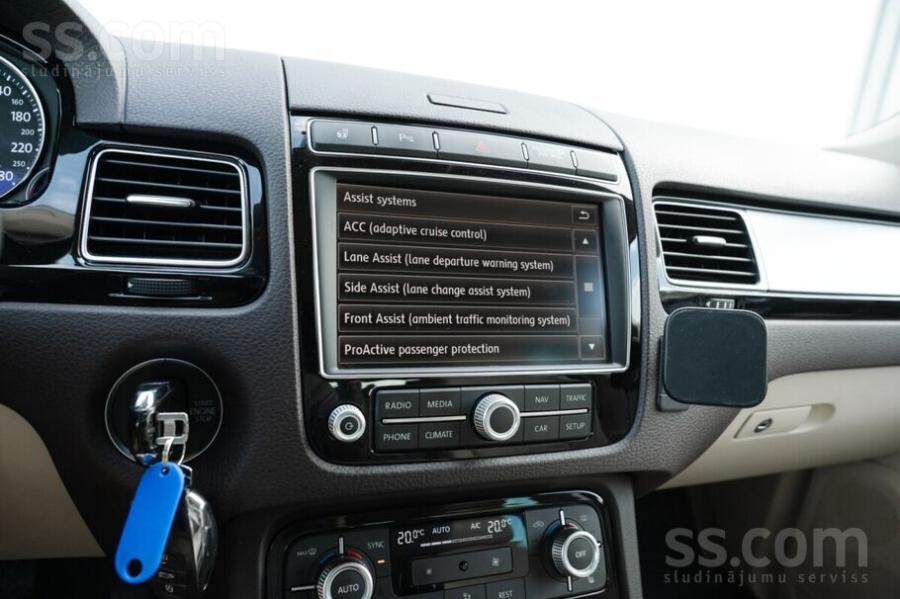 Zils Volkswagen Touareg 2017 Rīga, ar dzinēja tilpumu 3.00 L un nobraukumu 182 tūkst. km par 16800 €, foto 19 vietnē AUTOMOTO.COM.LV