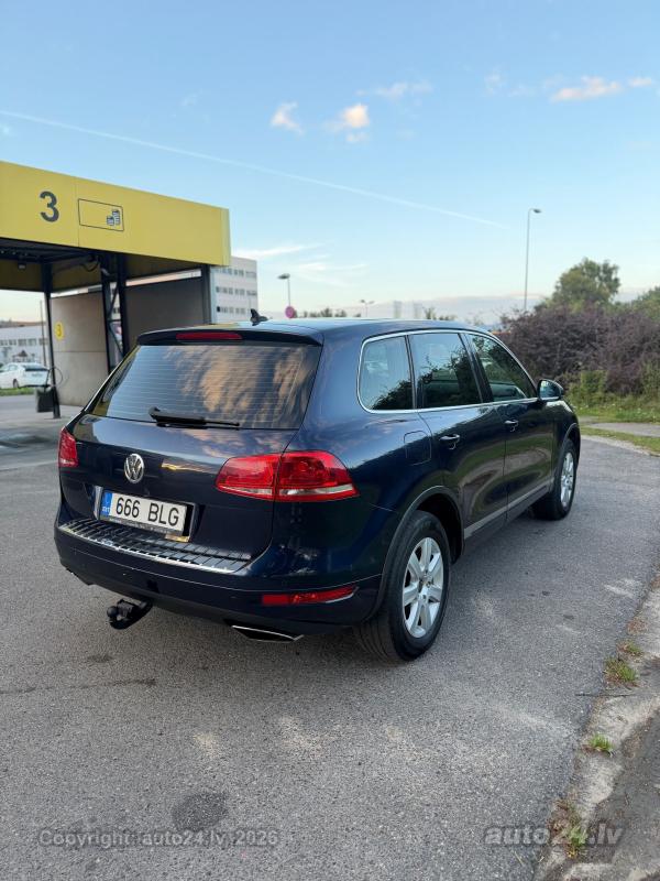 Zils Volkswagen Touareg 2011 Tallina, ar dzinēja tilpumu 3.00 L un nobraukumu 0 tūkst. km par 6499 €, foto 3 vietnē AUTOMOTO.COM.LV