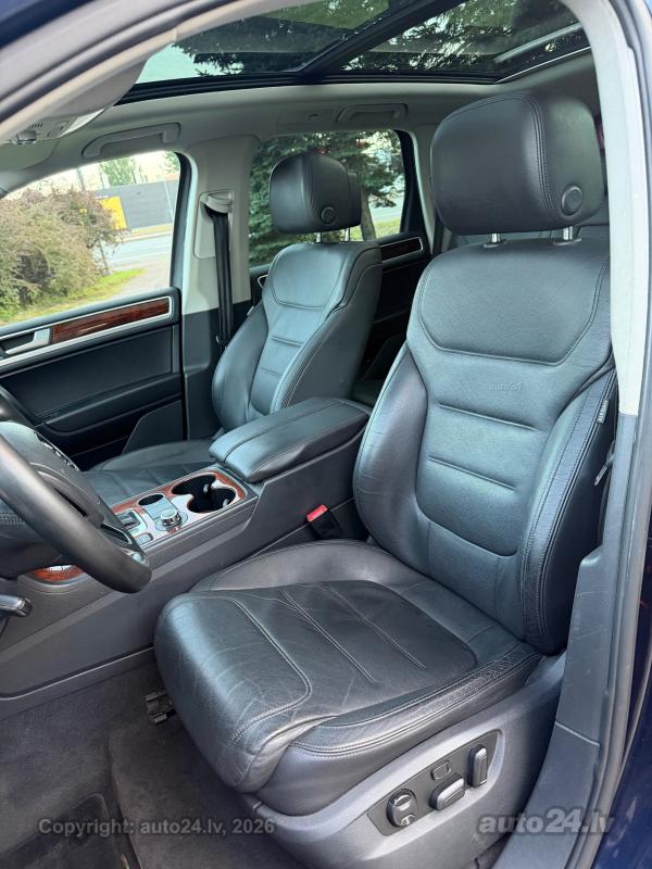 Zils Volkswagen Touareg 2011 Tallina, ar dzinēja tilpumu 3.00 L un nobraukumu 0 tūkst. km par 6499 €, foto 4 vietnē AUTOMOTO.COM.LV