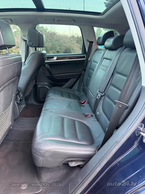 Zils Volkswagen Touareg 2011 Tallina, ar dzinēja tilpumu 3.00 L un nobraukumu 0 tūkst. km par 6499 €, foto 8 vietnē AUTOMOTO.COM.LV