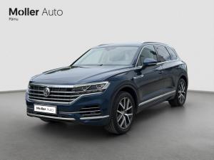 Blue Volkswagen Touareg 2018 in Parnu, with an engine capacity of 3.00 L and mileage of 117 thousand km for 37200 €, photo  on AUTOMOTO.COM.LV