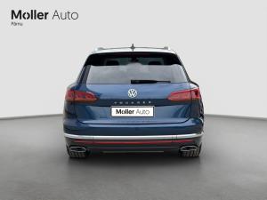 Zils Volkswagen Touareg 2018 Pērnava, ar dzinēja tilpumu 3.00 L un nobraukumu 117 tūkst. km par 37200 €, foto 5 vietnē AUTOMOTO.COM.LV