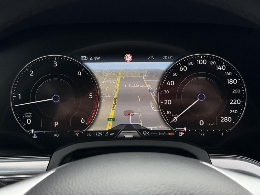 Zils Volkswagen Touareg 2018 Pērnava, ar dzinēja tilpumu 3.00 L un nobraukumu 117 tūkst. km par 37200 €, foto 19 vietnē AUTOMOTO.COM.LV