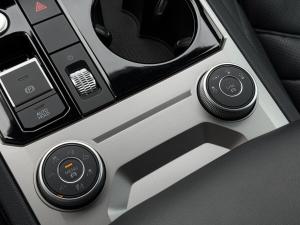 Zils Volkswagen Touareg 2018 Pērnava, ar dzinēja tilpumu 3.00 L un nobraukumu 117 tūkst. km par 37200 €, foto 21 vietnē AUTOMOTO.COM.LV