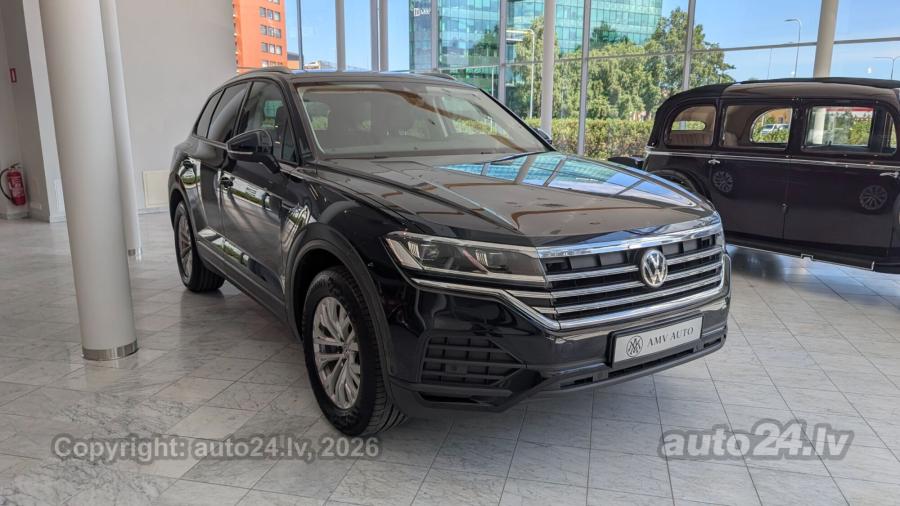 Zils Volkswagen Touareg 2019 Tallina, ar dzinēja tilpumu 3.00 L un nobraukumu 164 tūkst. km par 34720 €, foto 1 vietnē AUTOMOTO.COM.LV