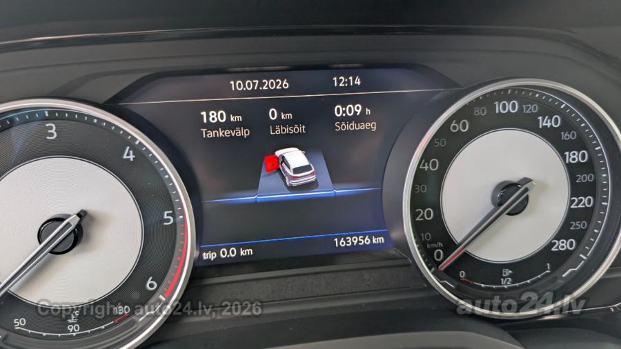 Zils Volkswagen Touareg 2019 Tallina, ar dzinēja tilpumu 3.00 L un nobraukumu 164 tūkst. km par 34720 €, foto 16 vietnē AUTOMOTO.COM.LV