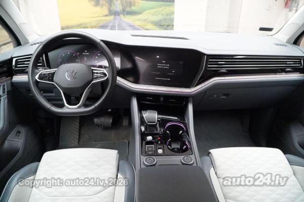 Zils Volkswagen Touareg 2024 Tallina, ar dzinēja tilpumu 3.00 L un nobraukumu 0 tūkst. km par 64990 €, foto 11 vietnē AUTOMOTO.COM.LV