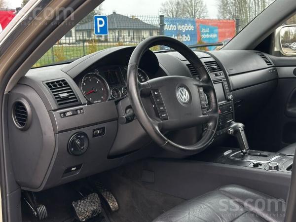 Brūns Volkswagen Touareg 2005 Jelgava, ar dzinēja tilpumu 3.00 L un nobraukumu 0 tūkst. km par 4100 €, foto 6 vietnē AUTOMOTO.COM.LV
