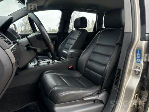 Brūns Volkswagen Touareg 2005 Jelgava, ar dzinēja tilpumu 3.00 L un nobraukumu 0 tūkst. km par 4100 €, foto 8 vietnē AUTOMOTO.COM.LV