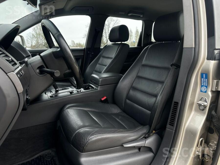 Brūns Volkswagen Touareg 2005 Jelgava, ar dzinēja tilpumu 3.00 L un nobraukumu 0 tūkst. km par 4100 €, foto 8 vietnē AUTOMOTO.COM.LV