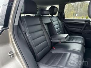 Brūns Volkswagen Touareg 2005 Jelgava, ar dzinēja tilpumu 3.00 L un nobraukumu 0 tūkst. km par 4100 €, foto 10 vietnē AUTOMOTO.COM.LV