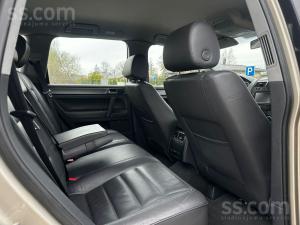 Brūns Volkswagen Touareg 2005 Jelgava, ar dzinēja tilpumu 3.00 L un nobraukumu 0 tūkst. km par 4100 €, foto 11 vietnē AUTOMOTO.COM.LV