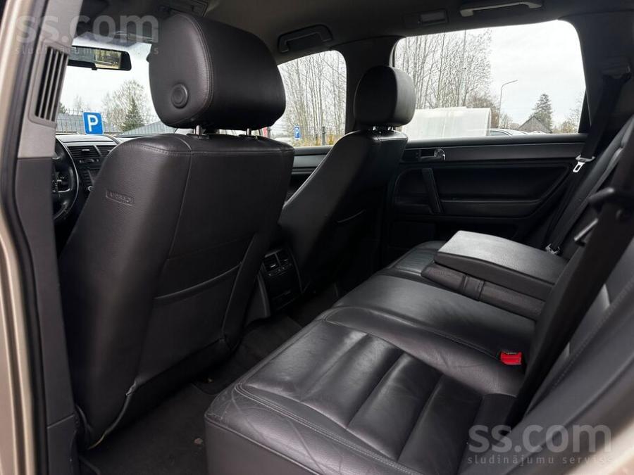 Brūns Volkswagen Touareg 2005 Jelgava, ar dzinēja tilpumu 3.00 L un nobraukumu 0 tūkst. km par 4100 €, foto 18 vietnē AUTOMOTO.COM.LV