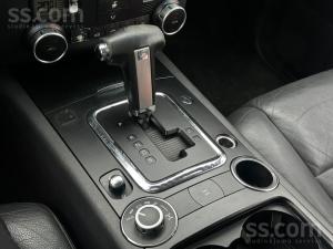 Brūns Volkswagen Touareg 2005 Jelgava, ar dzinēja tilpumu 3.00 L un nobraukumu 0 tūkst. km par 4100 €, foto 19 vietnē AUTOMOTO.COM.LV