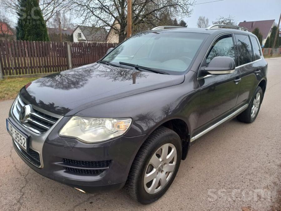Brūns Volkswagen Touareg 2007 Rīga, ar dzinēja tilpumu 3.00 L un nobraukumu 249 tūkst. km par 4290 €, foto 1 vietnē AUTOMOTO.COM.LV
