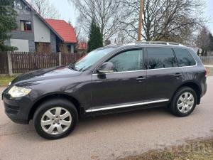 Brūns Volkswagen Touareg 2007 Rīga, ar dzinēja tilpumu 3.00 L un nobraukumu 249 tūkst. km par 4290 €, foto 3 vietnē AUTOMOTO.COM.LV