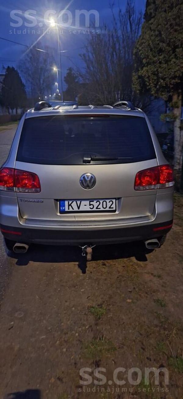 Brown Volkswagen Touareg 2007 in Preili, with an engine capacity of 2.50 L and mileage of 415 thousand km for 3600 €, photo 3 on AUTOMOTO.COM.LV