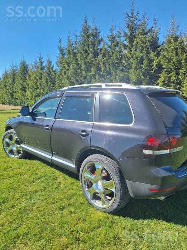 Brown Volkswagen Touareg 2007 in Valmiera, with an engine capacity of 5.00 L and mileage of 400 thousand km for 5500 €, photo 6 on AUTOMOTO.COM.LV