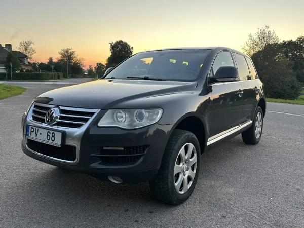 Brūns Volkswagen Touareg 2007 Grobiņa, ar dzinēja tilpumu 3.00 L un nobraukumu 292 tūkst. km par 5500 €, foto 1 vietnē AUTOMOTO.COM.LV