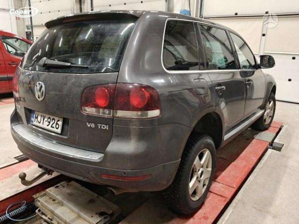 Brūns Volkswagen Touareg 2008 Kauņa, ar dzinēja tilpumu 3.00 L un nobraukumu 400 tūkst. km par 4200 €, foto 3 vietnē AUTOMOTO.COM.LV