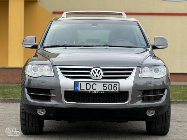 Brūns Volkswagen Touareg 2008 Kaišiadorys, ar dzinēja tilpumu 2.50 L un nobraukumu 203 tūkst. km par 2600 €, foto 3 vietnē AUTOMOTO.COM.LV