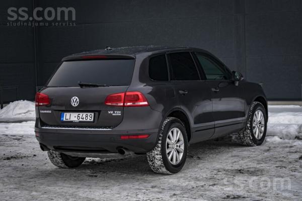 Brūns Volkswagen Touareg 2010 Rīga, ar dzinēja tilpumu 3.00 L un nobraukumu 0 tūkst. km par 12500 €, foto 4 vietnē AUTOMOTO.COM.LV