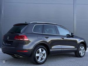 Brūns Volkswagen Touareg 2010 Šauļi, ar dzinēja tilpumu 2.97 L un nobraukumu 300 tūkst. km par 11650 €, foto 7 vietnē AUTOMOTO.COM.LV