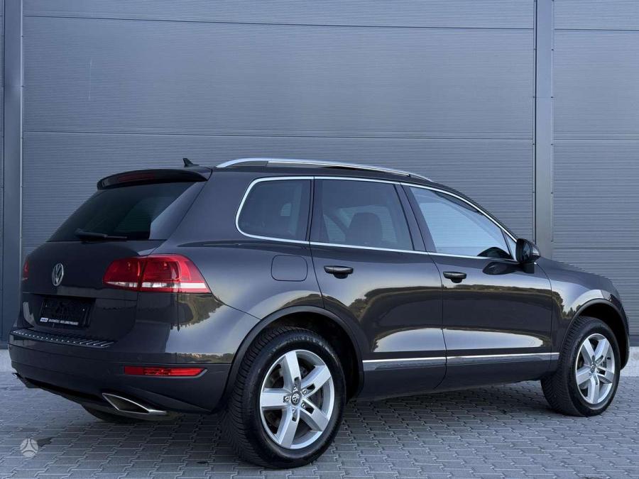 Brūns Volkswagen Touareg 2010 Šauļi, ar dzinēja tilpumu 2.97 L un nobraukumu 300 tūkst. km par 11650 €, foto 7 vietnē AUTOMOTO.COM.LV