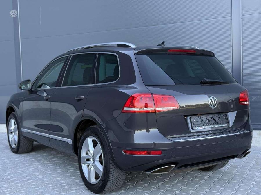 Brūns Volkswagen Touareg 2010 Šauļi, ar dzinēja tilpumu 2.97 L un nobraukumu 300 tūkst. km par 11650 €, foto 8 vietnē AUTOMOTO.COM.LV