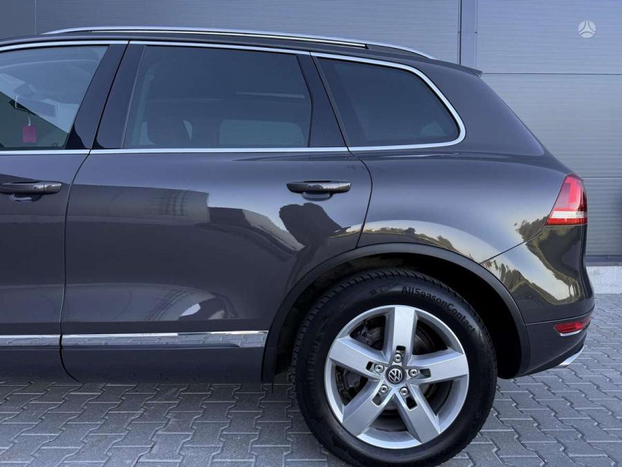 Brūns Volkswagen Touareg 2010 Šauļi, ar dzinēja tilpumu 2.97 L un nobraukumu 300 tūkst. km par 11650 €, foto 13 vietnē AUTOMOTO.COM.LV