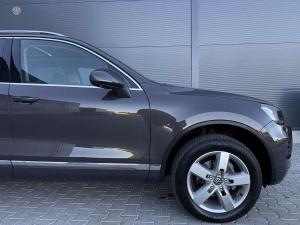 Brūns Volkswagen Touareg 2010 Šauļi, ar dzinēja tilpumu 2.97 L un nobraukumu 300 tūkst. km par 11650 €, foto 15 vietnē AUTOMOTO.COM.LV
